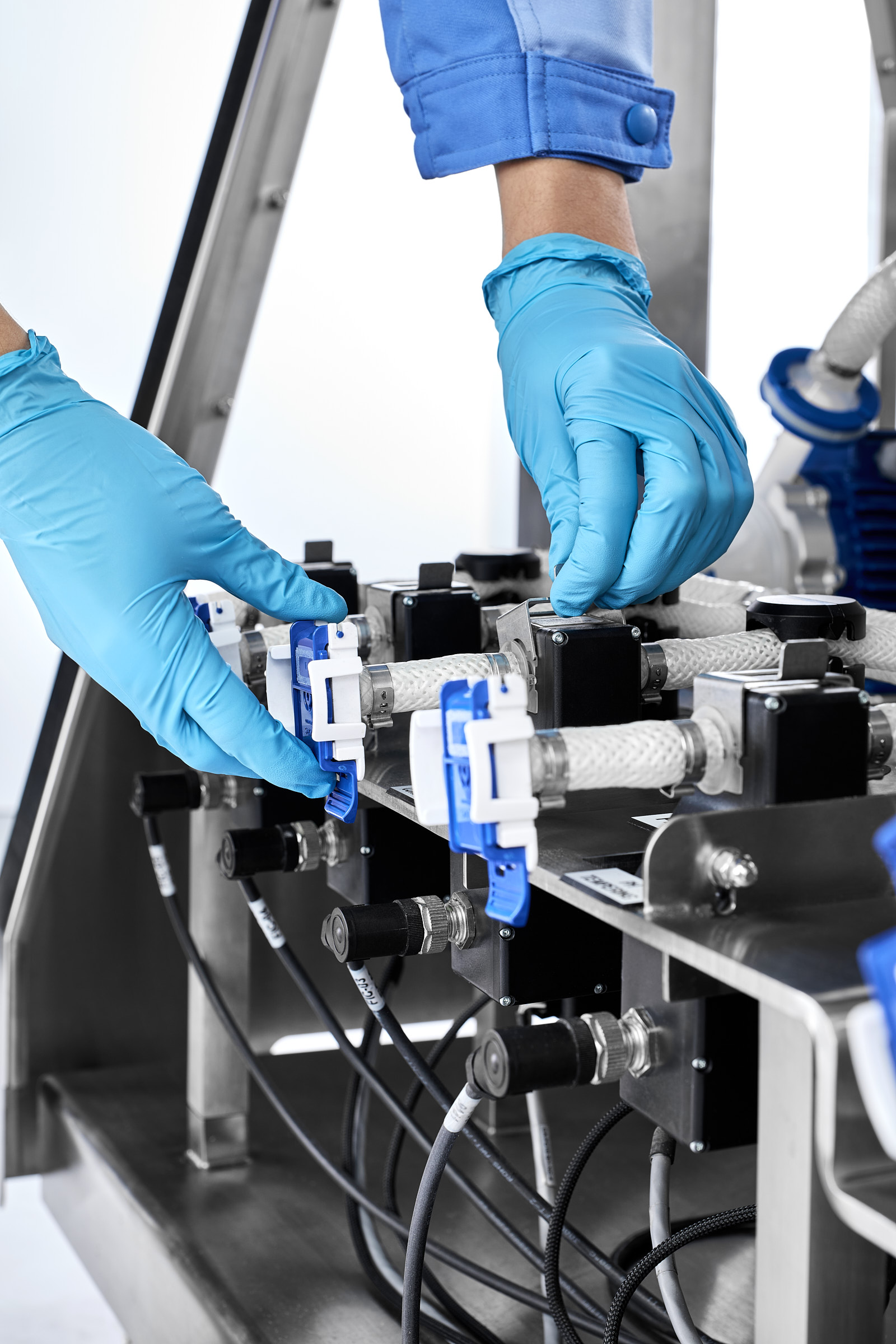 Single-Use Inline Buffer Formulation System | MOTIV® SU